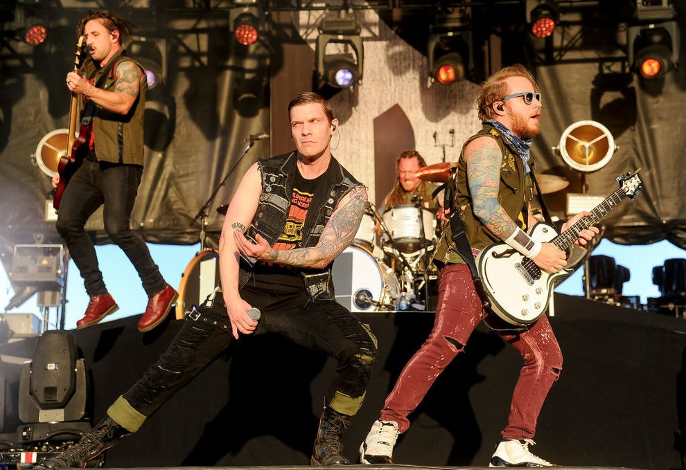 17 Times Musicians Stopped Shows For Safety Of Fans