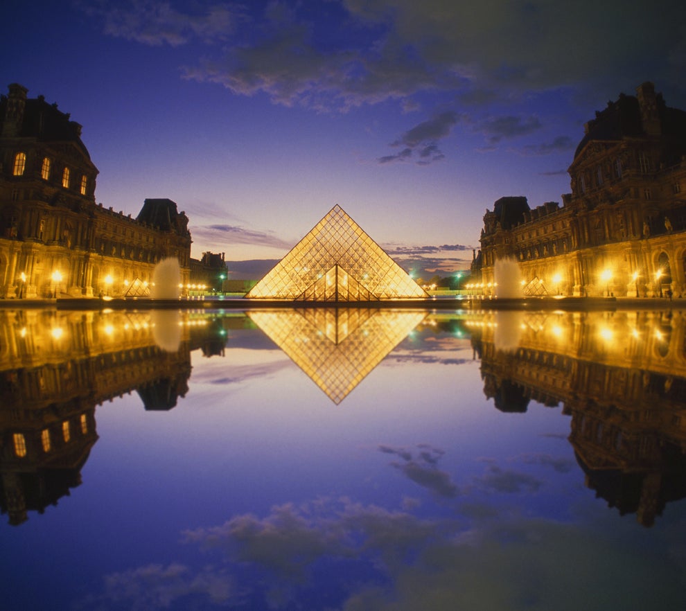 30 Tourist Attractions Abroad That Are Worth The Hype