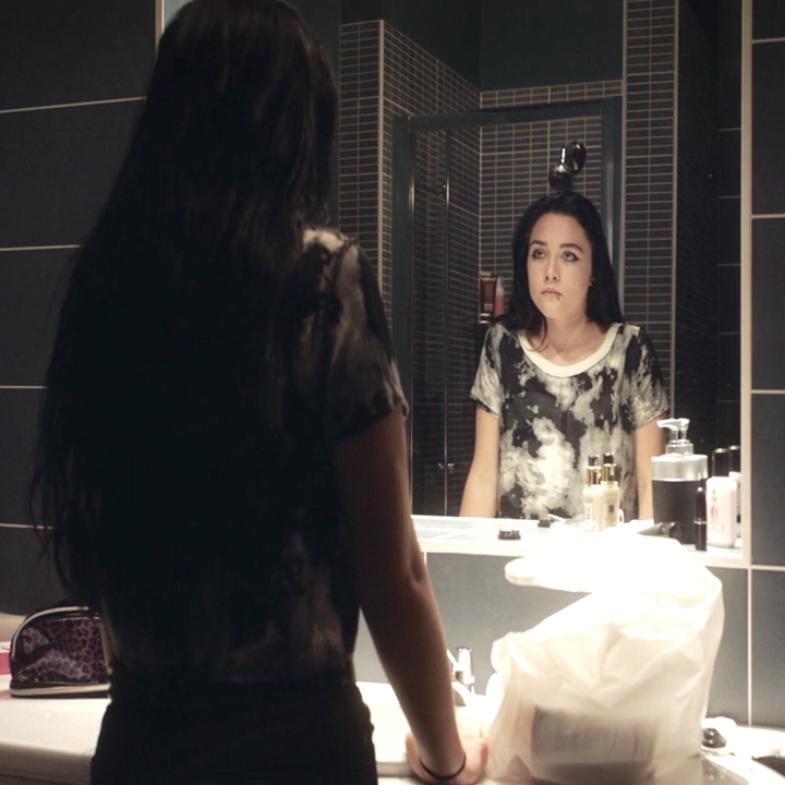 29 Unrealistic Hair And Makeup Moments From TV/Movies