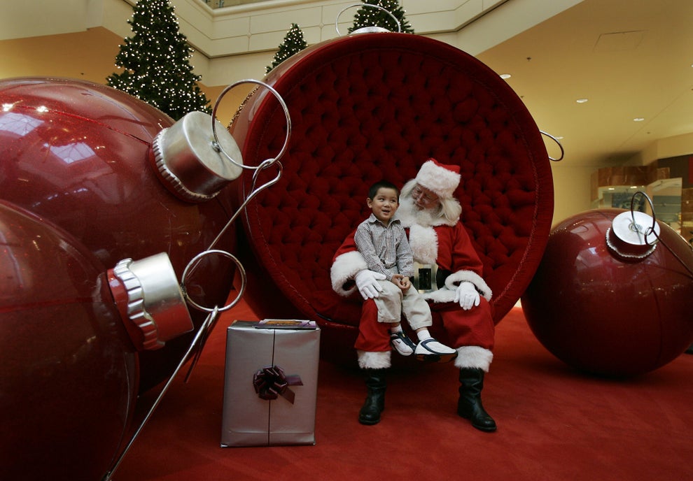 Long Live Mall Santas! Photos Of The Holiday Tradition That Never Dies