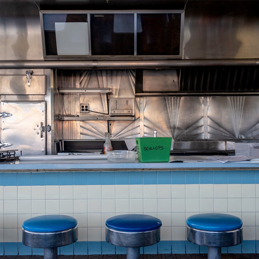 Gorgeous Photos Of American Diners That Encourage A Closer Look
