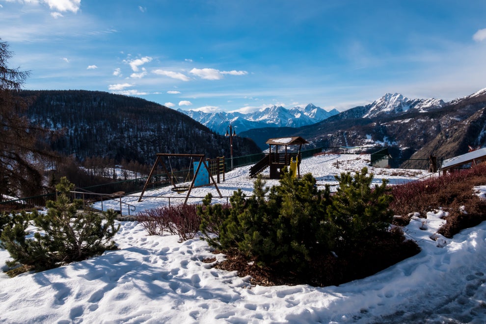 18 Charming Car-Free Cities To Visit Around The World