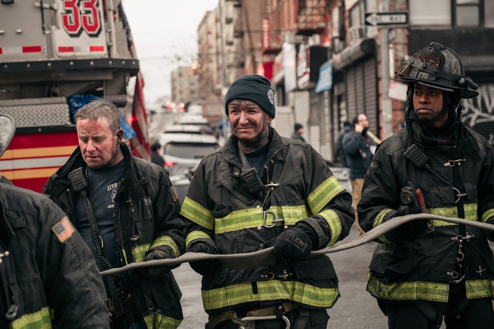 Photos Of How Residents And Responders Are Handling The Horrific Fire ...
