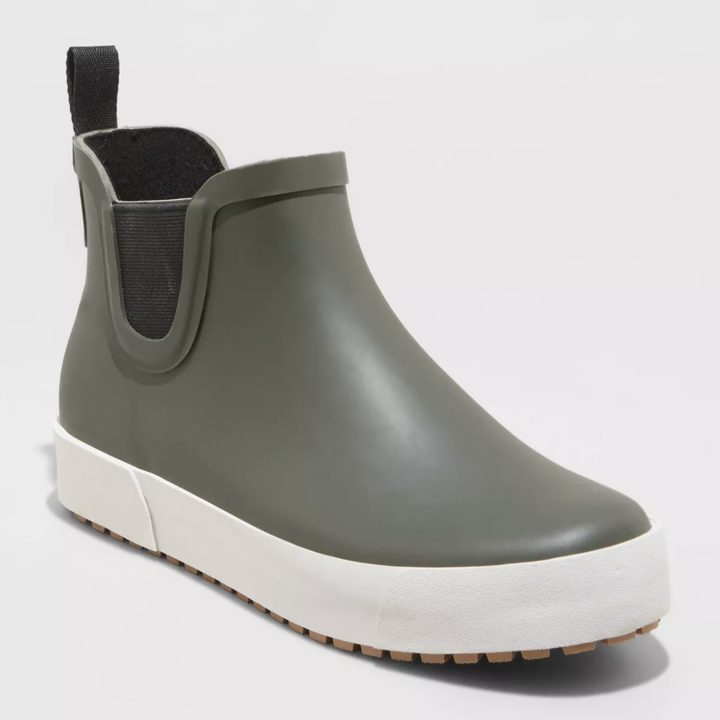 Best Target Rain Boots To Sport Rain Or Shine 2022