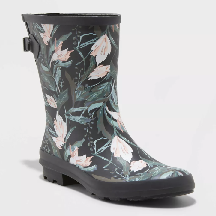 Best Target Rain Boots To Sport Rain Or Shine 2022