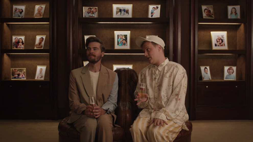 Ranking Elliott's Best Outfits In "Search Party"