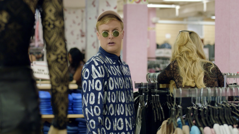 Ranking Elliott's Best Outfits In "Search Party"