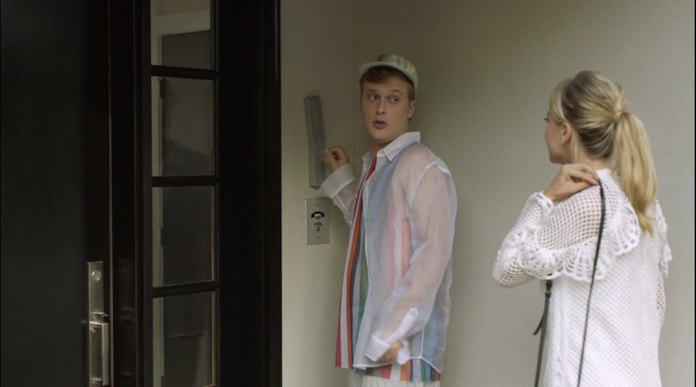 Ranking Elliott's Best Outfits In "Search Party"