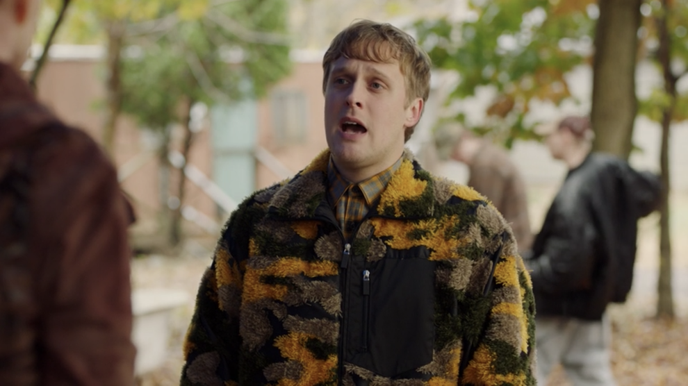 Ranking Elliott's Best Outfits In "Search Party"