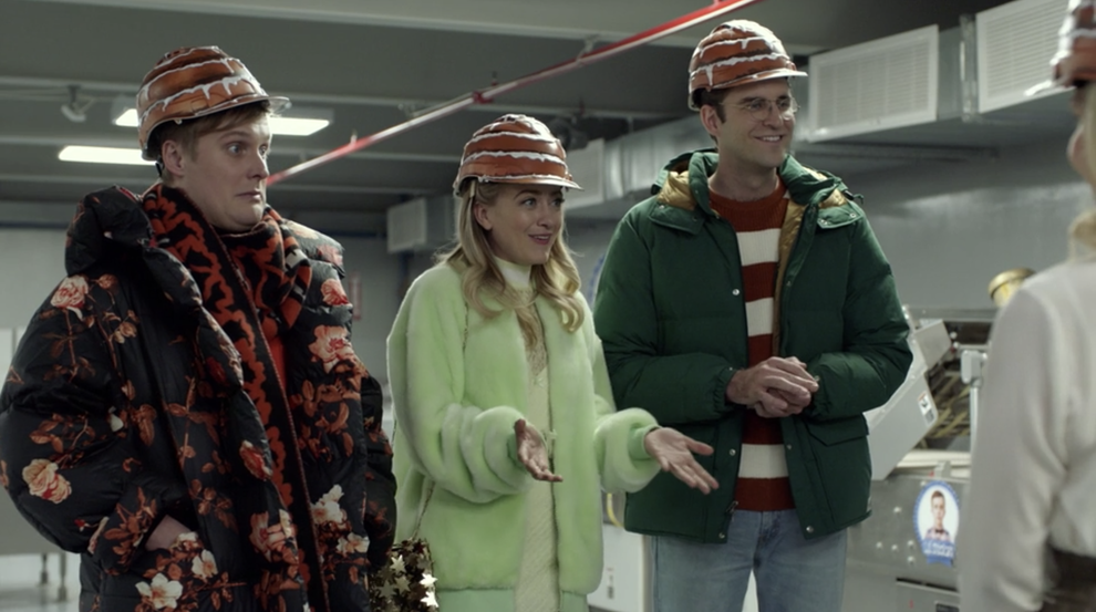 Ranking Elliott's Best Outfits In "Search Party"