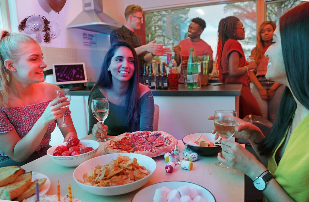 10 Tips For Throwing A Successful Game Day Party