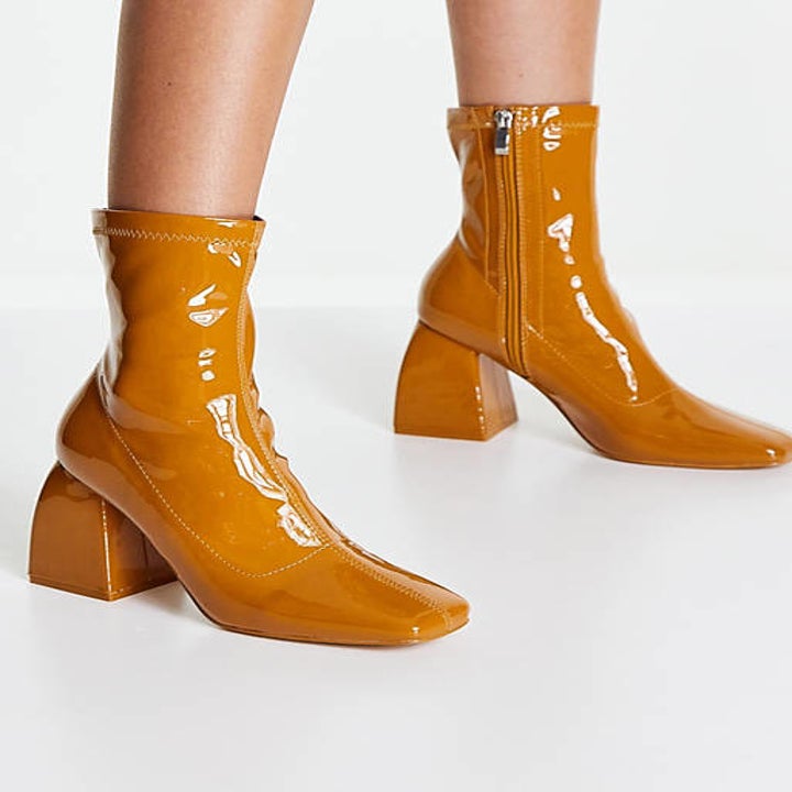 11 Best Go-Go Boots For Getting Your Groovy On 2022