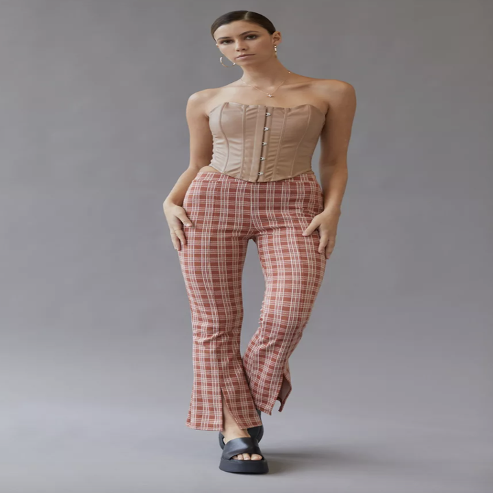 27 Best Plaid Pants You'll Want To Wear All The Time