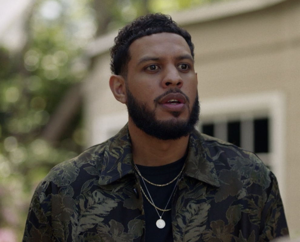 12 Photos Of The Insecure Cast In Their First And Last Episode