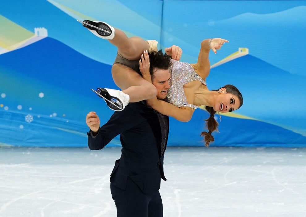 33 Pictures That How Extreme Olympic Ice Dancing Is