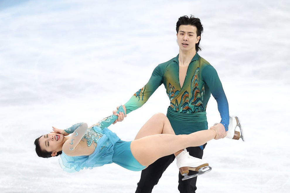 33 Pictures That How Extreme Olympic Ice Dancing Is
