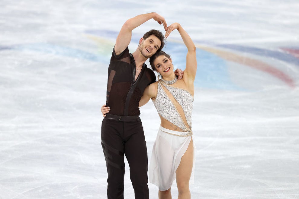 33 Pictures That How Extreme Olympic Ice Dancing Is
