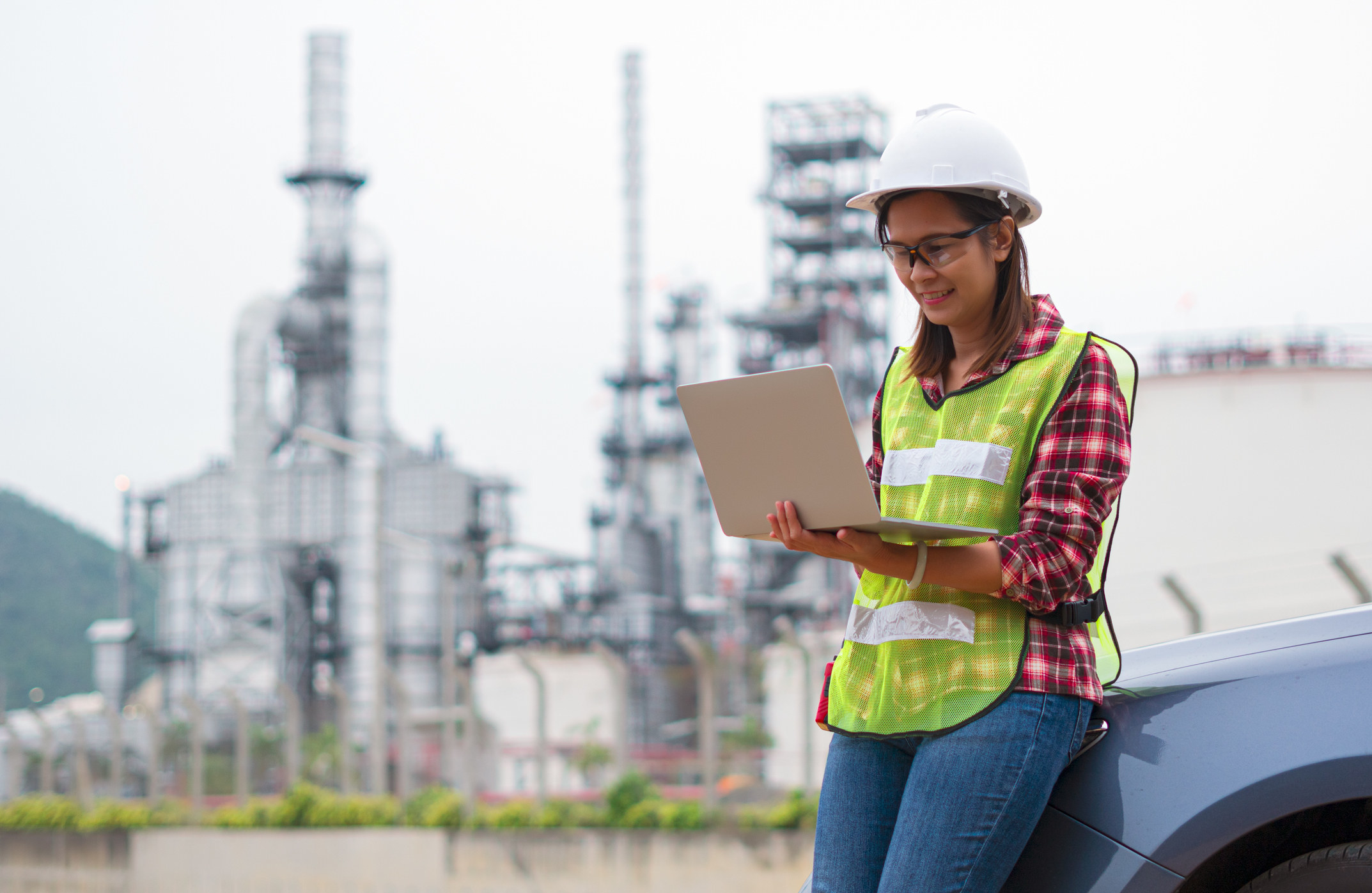 Here’s Everything You Need To Know About The Largest Green Hydrogen ...