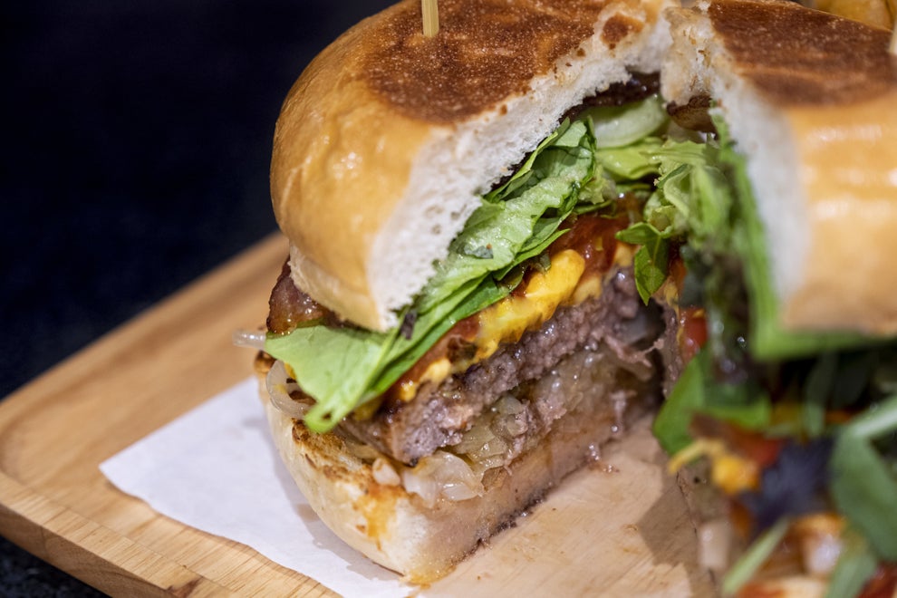 People Are Sharing Disgusting Ways People Eat Food