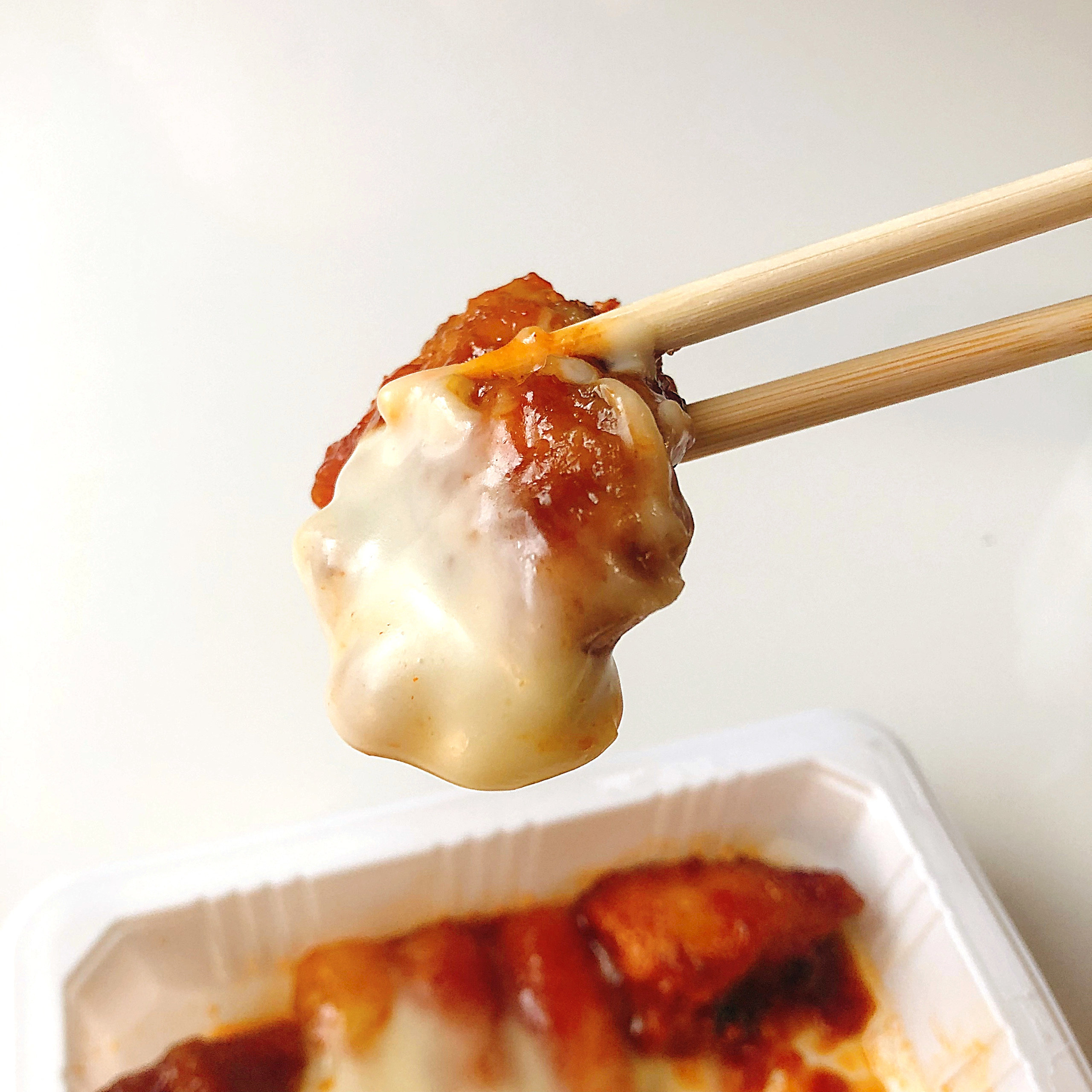 酒進みすぎてヤバい。セブン「やみつきおつまみ」たまらんうまさだわ。