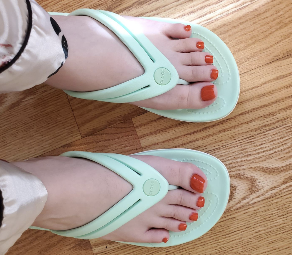 28 Comfortable Sandals On Amazon That Reviewers Truly Swear By