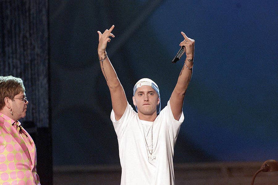 Celebrities Flipping The Bird 60 Photos - Moonagedaydream.film