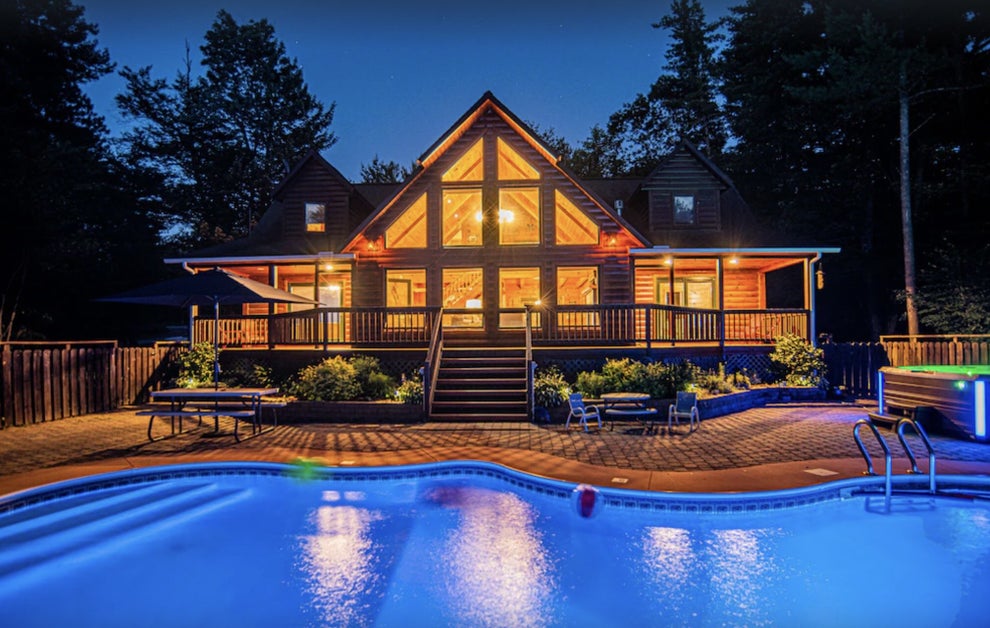 21 Vrbo Rentals You'll Want To Book Just For The Pool