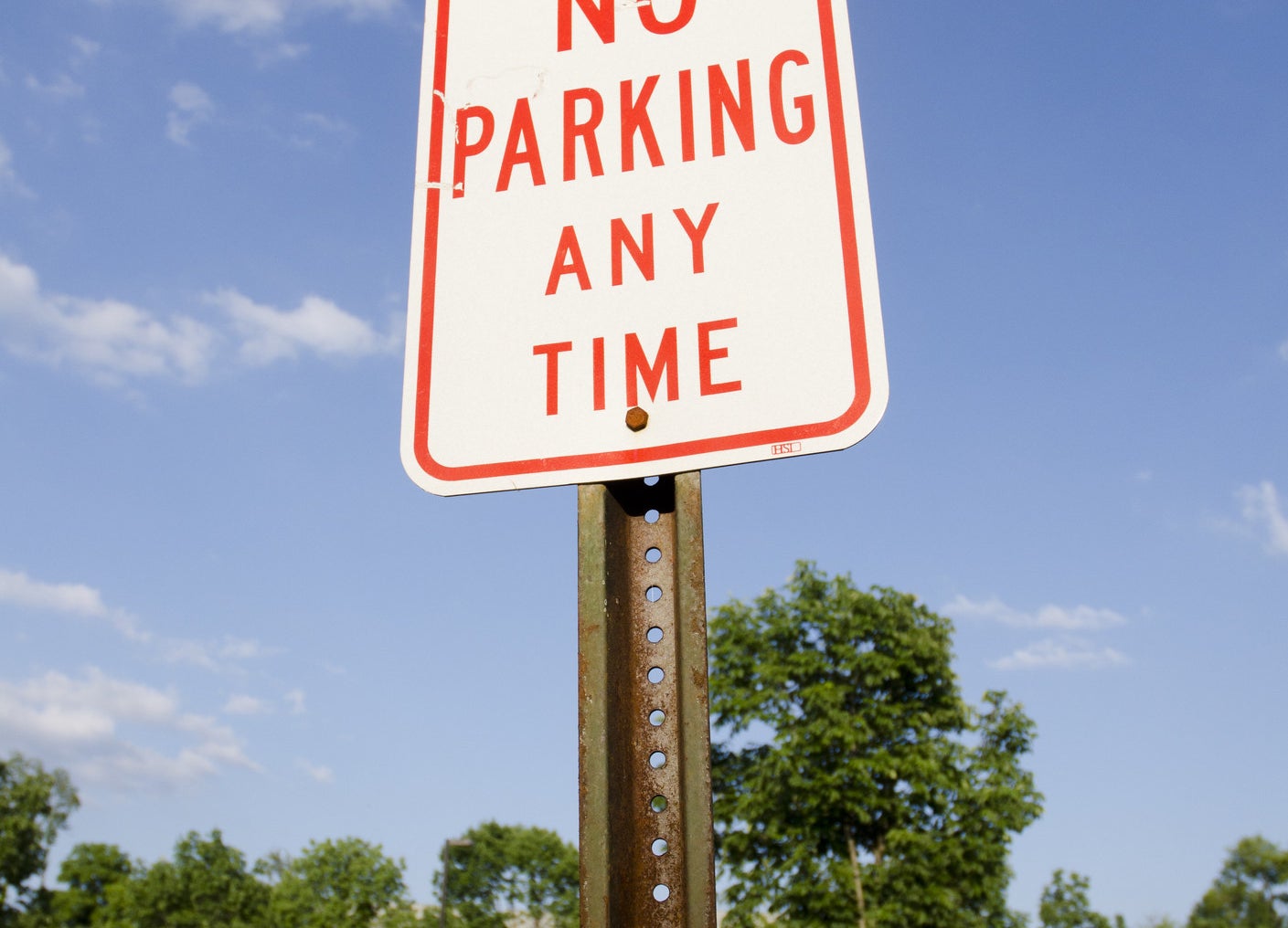 25 Subtle Signs Someone Is Extremely Rich