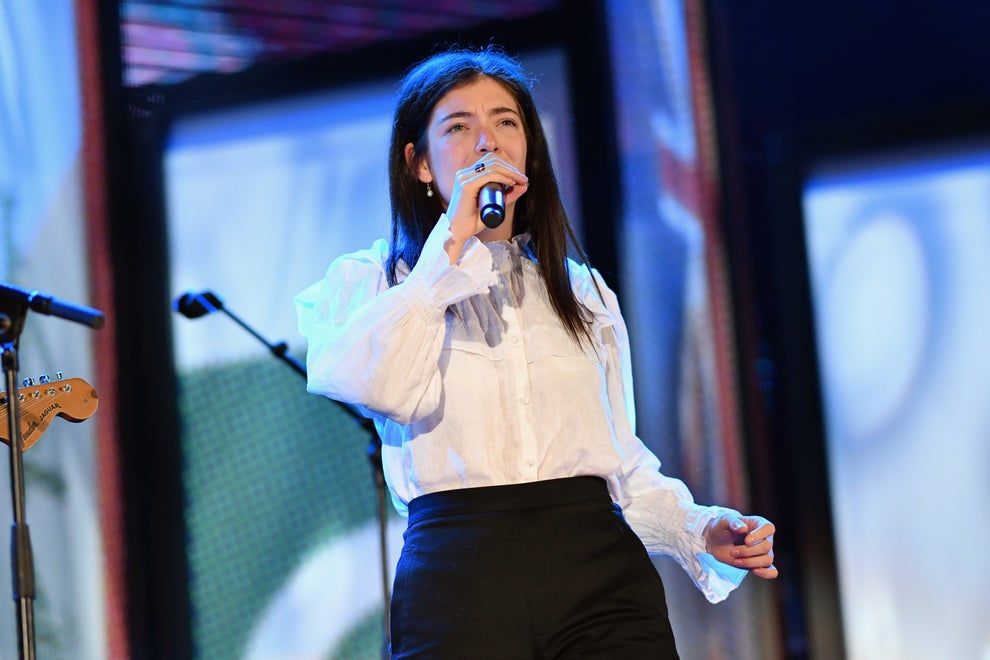 Lorde Explains Why She Shushed Her Crowd In Concert