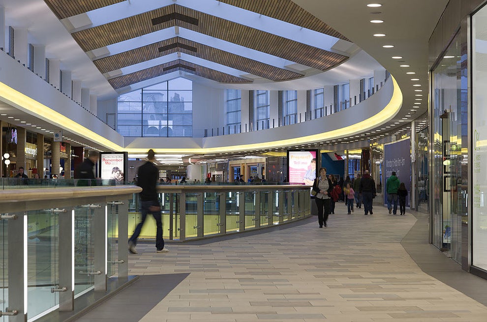 19 Pictures That Display How Wild Mall Culture Is