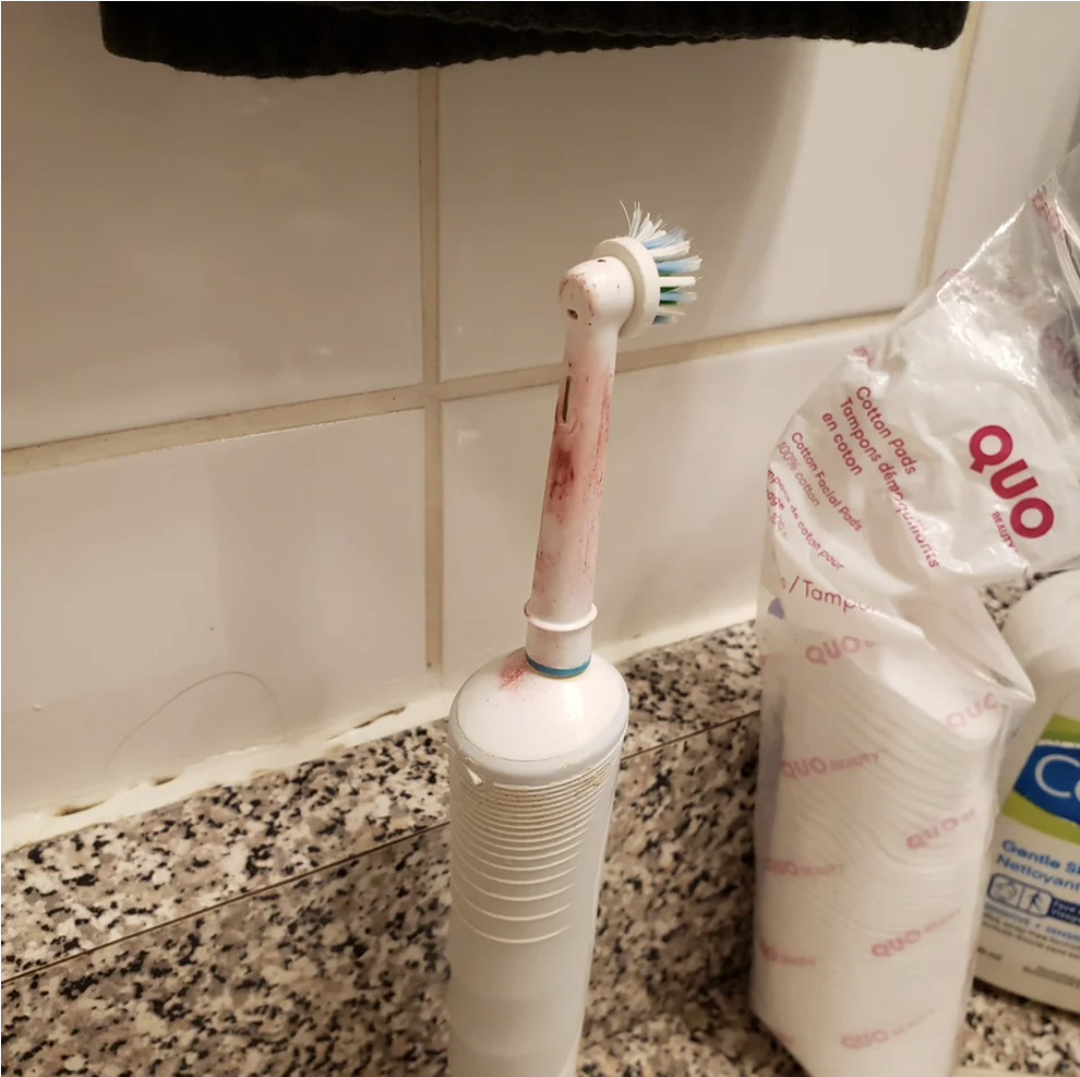 25 Funny Photos Of People Looking On The Bright Side