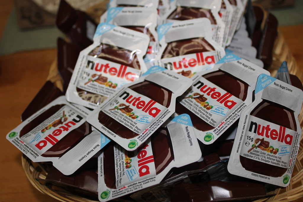 19 Tuck Shop Buys From The '00s That Belong In The Aussie Snacking Hall ...