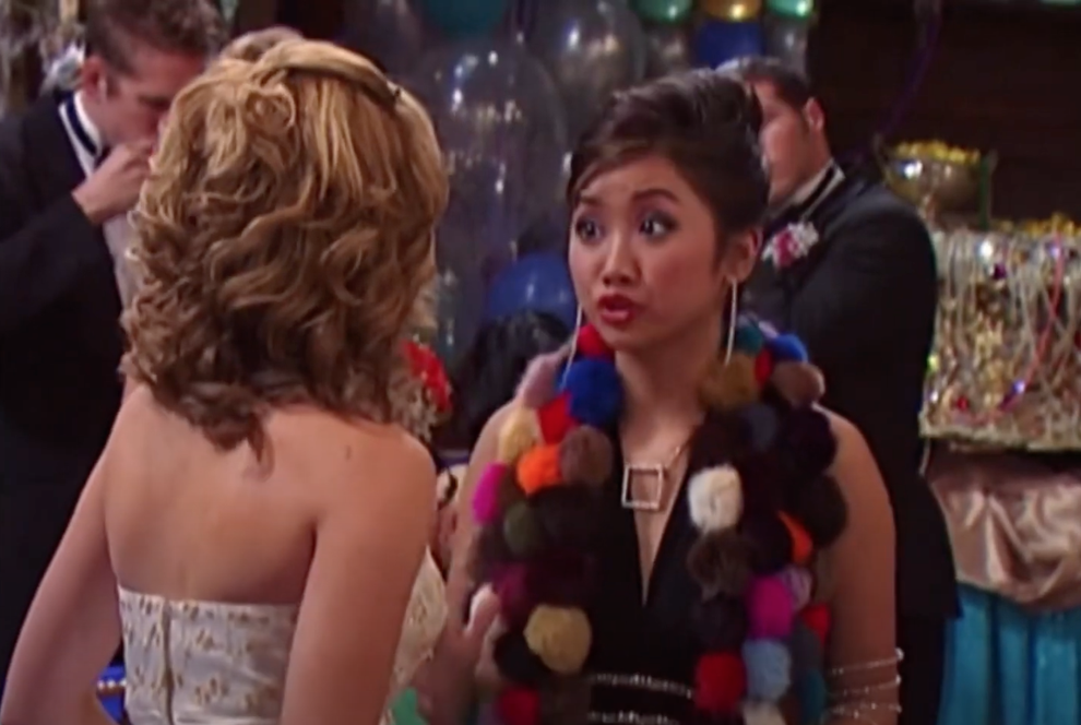 22 Iconic London Tipton Outfits From Suite Life, Ranked