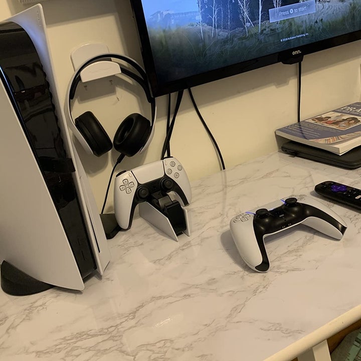 30 Gaming Desk Setup Upgrades To Level Up Your Look