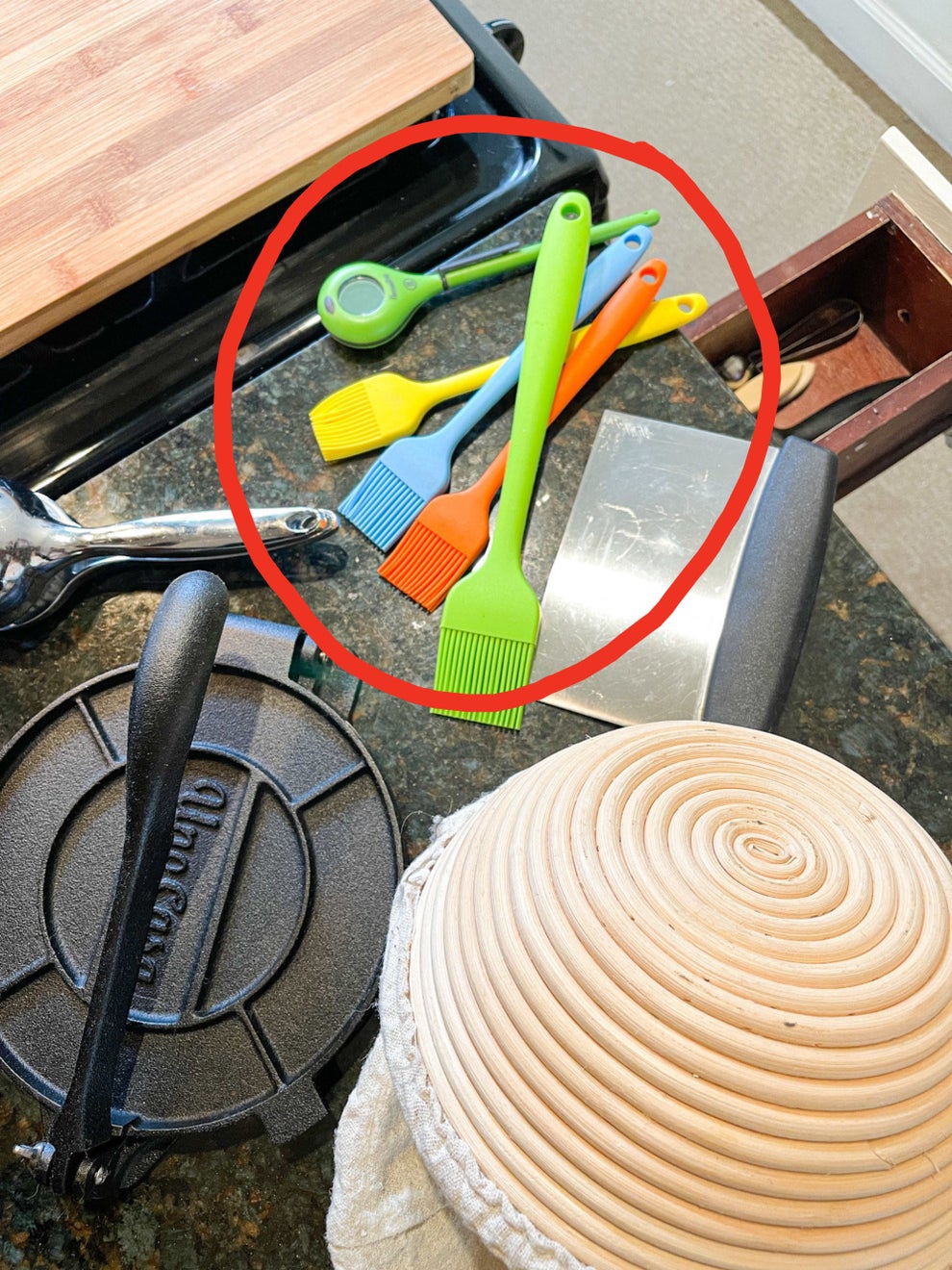 10 Essential Cooking Tips For Anyone With A Tiny Kitchen