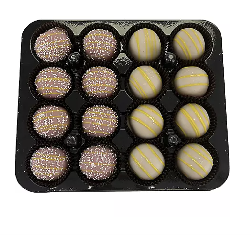 10 Member's Mark Snacks That'll Add Some Flavor To Your Summer