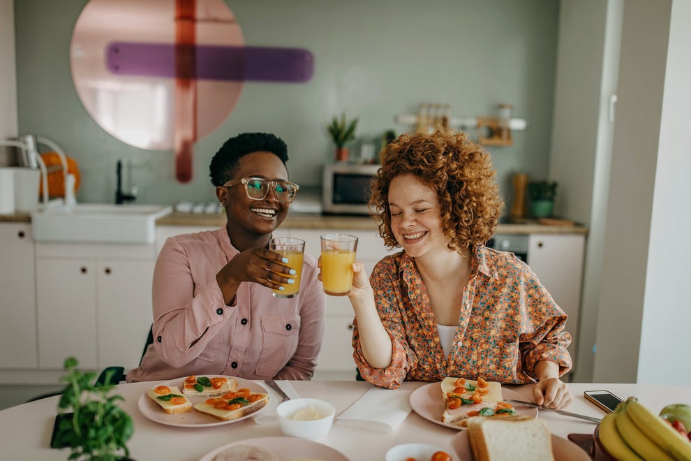 24 People Share How To Respond When A Friend Ghosts You