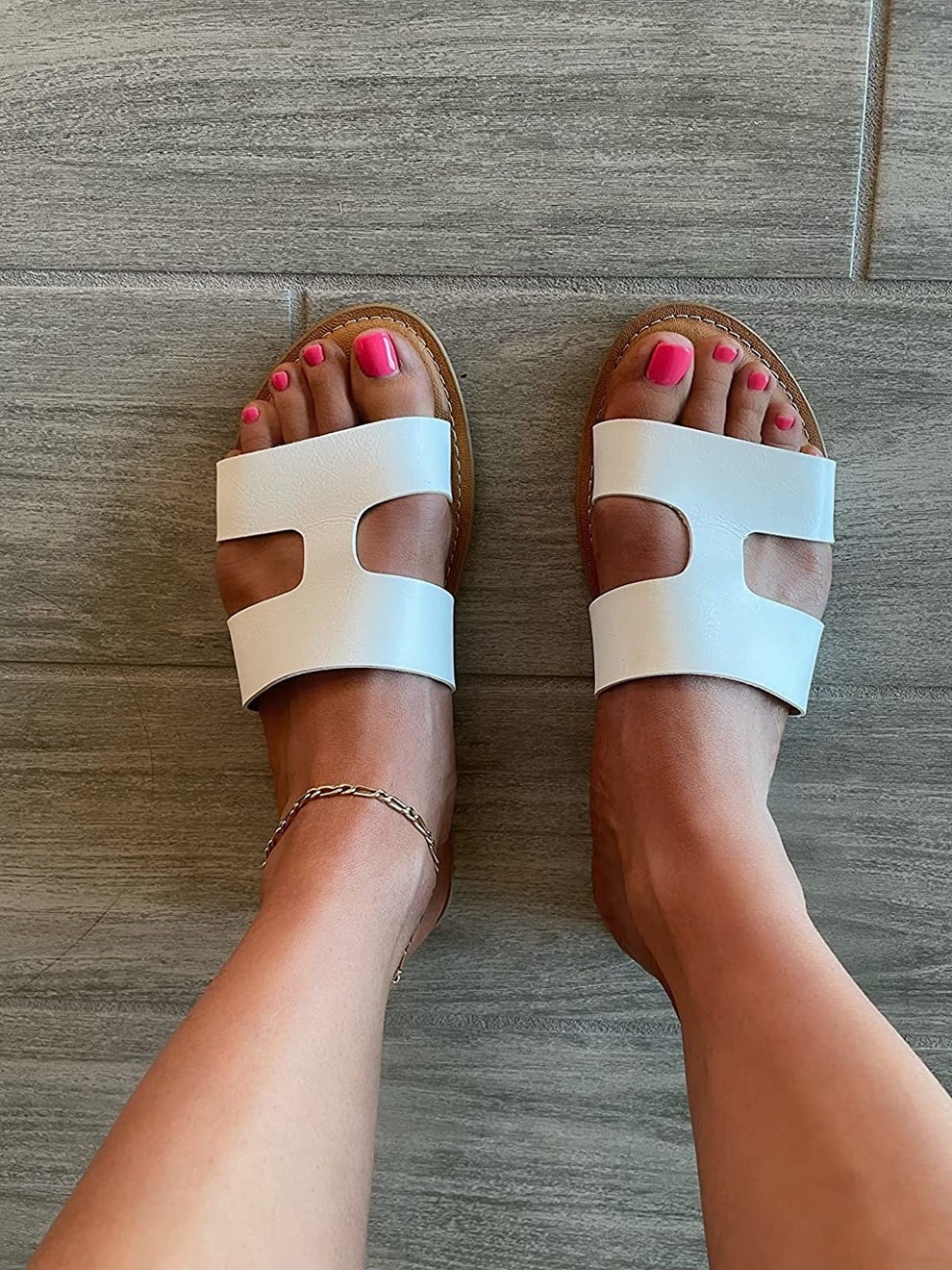 27 Cute Sandals For Showing Off Your Spring Pedi