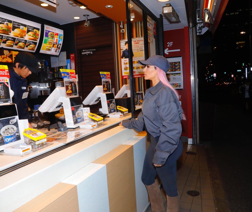 Times Celebs Did Normal People Things In Public