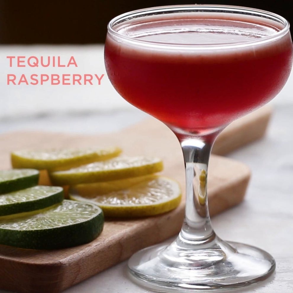 40 Easy Cocktail Drink Recipes To Make This Weekend