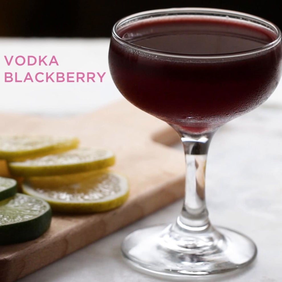 40 Easy Cocktail Drink Recipes To Make This Weekend