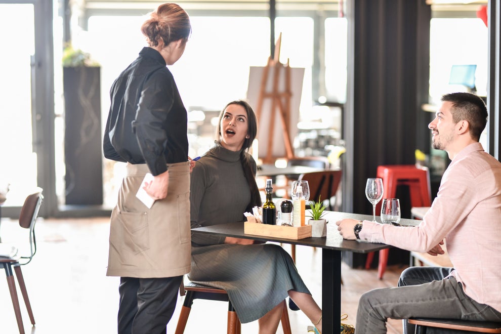 26 Former Restaurant Workers Share Why They Quit