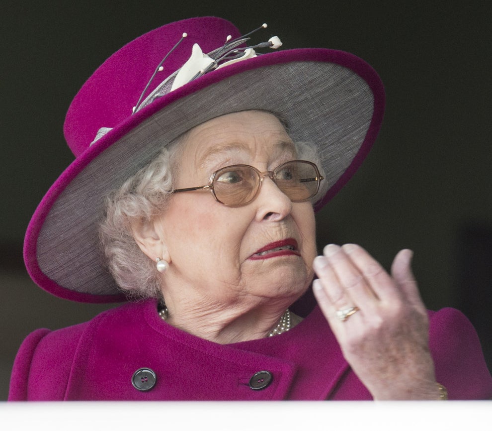 Photos Of The Queen Watching Horse Racing