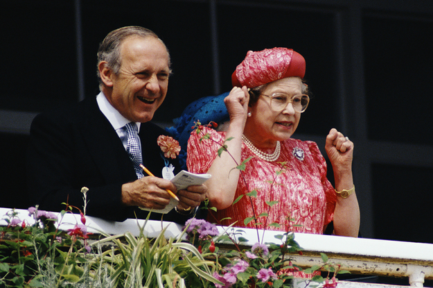 Photos Of The Queen Watching Horse Racing