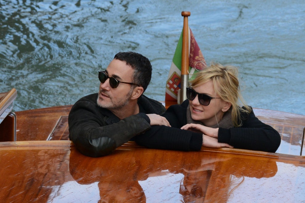 21 Celebrity Couples Who Had Secret Weddings