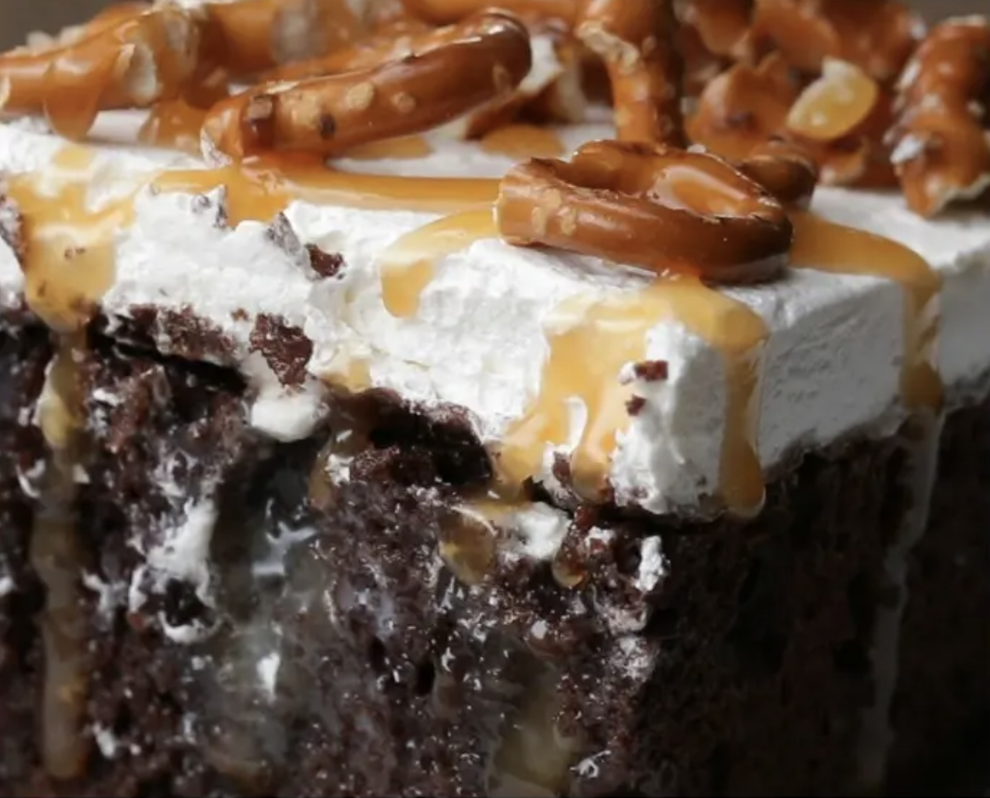 30 Poke Cake Recipes That Are Absolutely Delicious