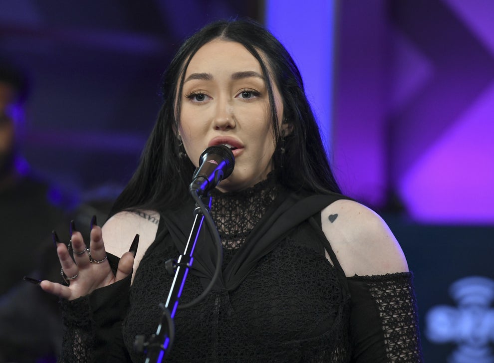 Noah Cyrus Details Xanax Addiction And Passing Out During An Interview