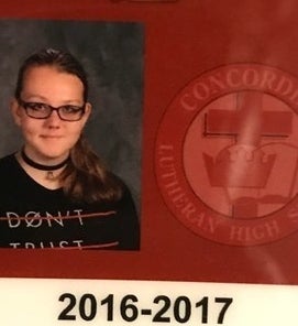 25 Hilariously Cringey Back-To-School Outfits