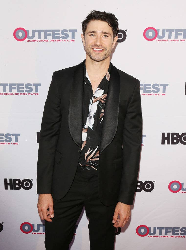 Jonathan Knight Outed