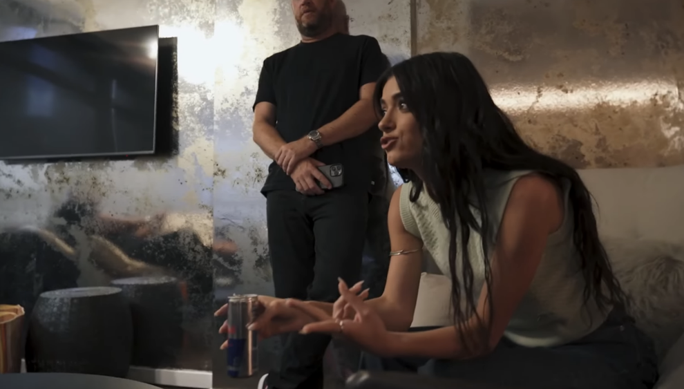 Dixie D'Amelio Debuts Shaved Head In Video